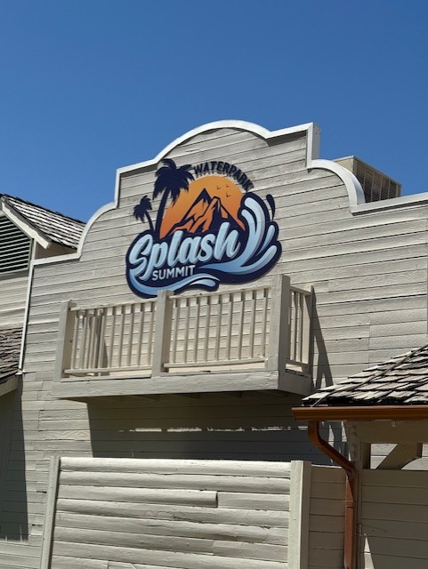 Our Favorite Summer Tradition: Splash Summit Waterpark in Provo, Utah ...